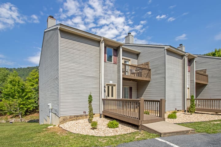 Eagle Trace One Bedroom Condo - Harrisonburg, VA