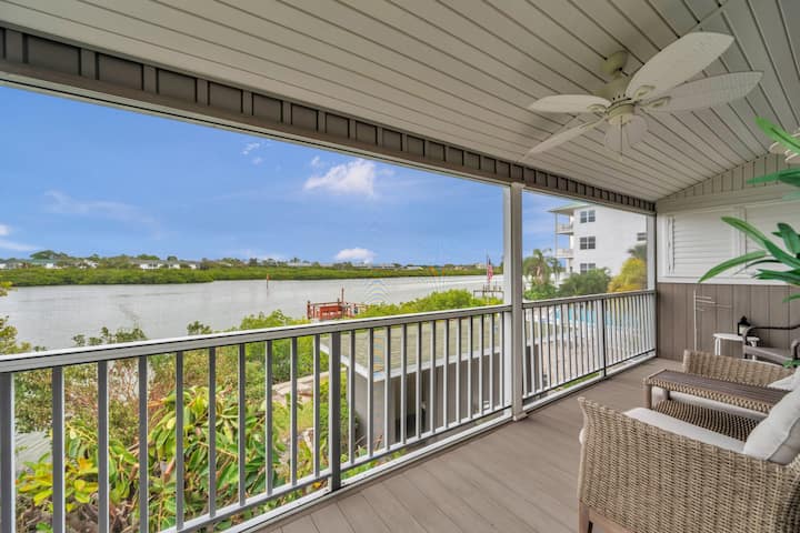 Waterfront Townhome In Indian Shores - Indian Shores, FL