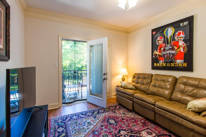 Low Country Dawg House - Stunning Walking Trails! - Athens, GA