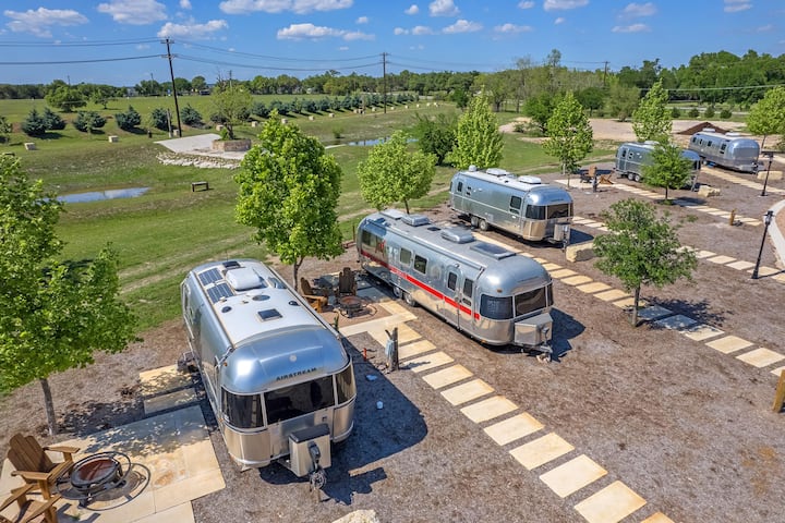 Airstream Rentals - Stardust Airstream & Rv Resort - Dripping Springs, TX