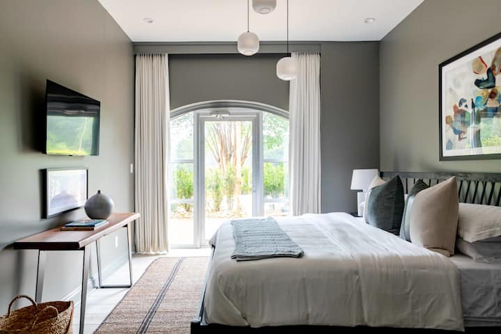 109 Lower Floor The Church St Collection With Pool - Fairhope, AL