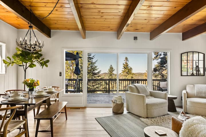 Quiet Lake Arrowhead Chalet_tri-level Home W/views - 聖貝納迪諾