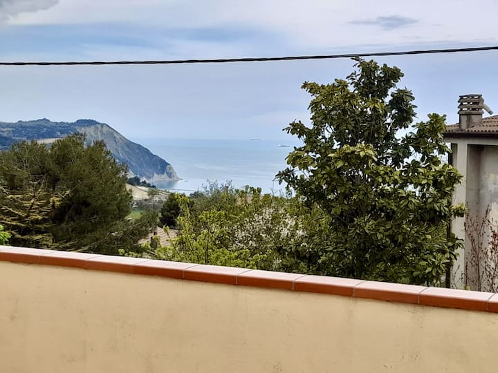 A27 - Poggio, Huge Apartment With Sea View - Ancona, Italia
