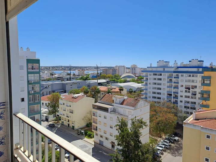 Stunning Views - One Bedroom Apartment In Portimão - Portimão