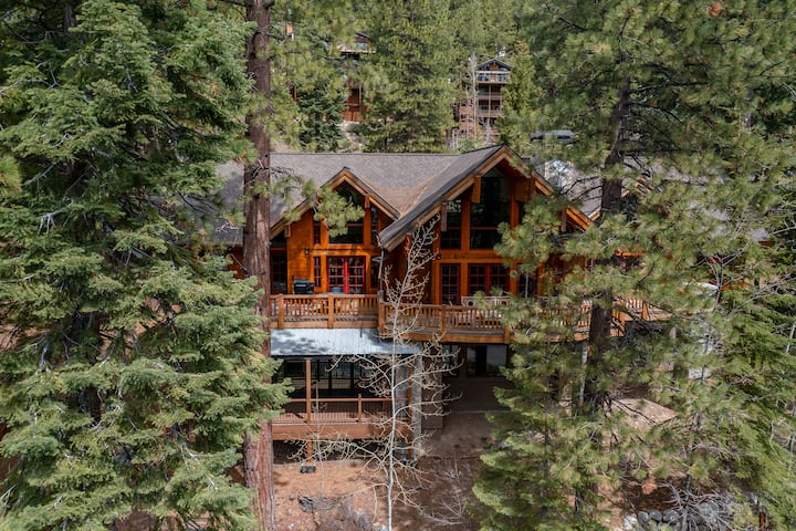 Large Luxury 6 Bedroom Family Home - Lake Tahoe