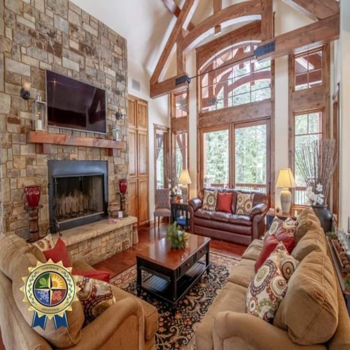 Vista Azul | Includes Two 1-day Lift Tickets - Donnelly, ID