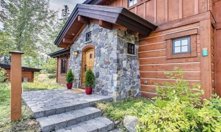 Delightful Cottage With Gas Fireplace - Donnelly, ID