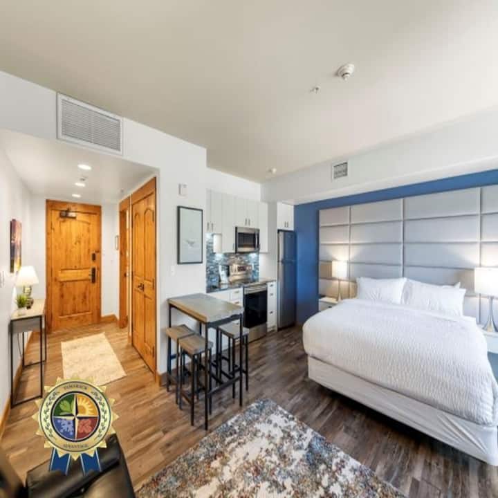 Cozy Alpine Nook|includes $50 Resort Credit - Tamarack Ski Resort, ID