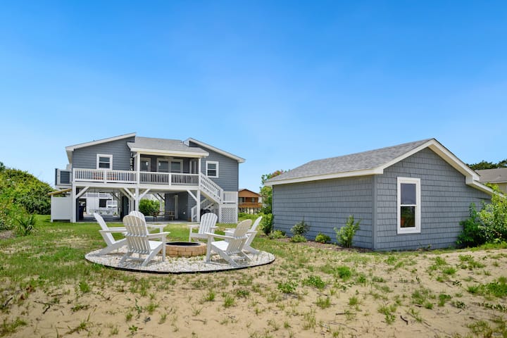 Lollypop Landing: Marsh Views, Easy Beach Access - Oak Island, NC