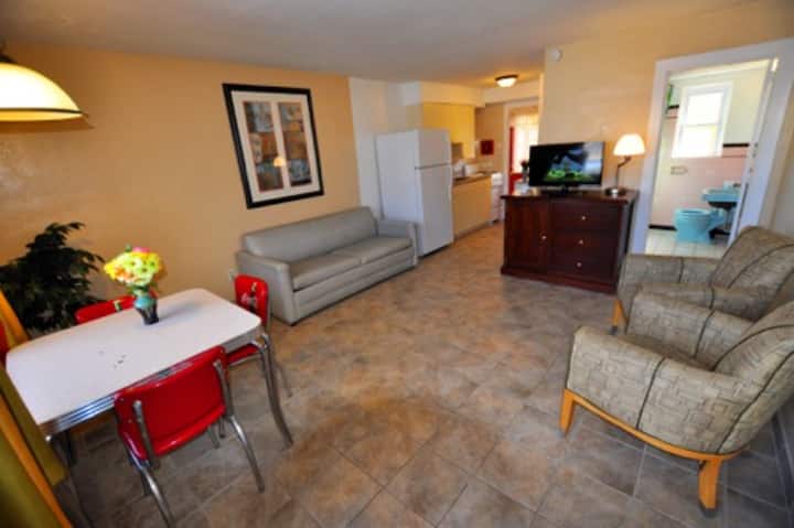Nantucket Inn & Suites - Wildwood - Apartment C - Stone Harbor, NJ
