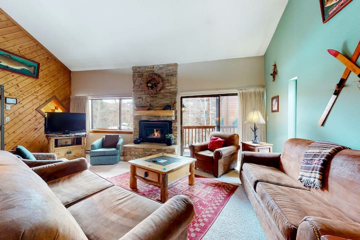 2br Ski Condo With Hot Tubs & Gym - Breckenridge, CO