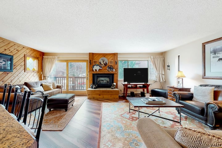 2br Ski Condo With Hot Tubs & Gym - Breckenridge, CO