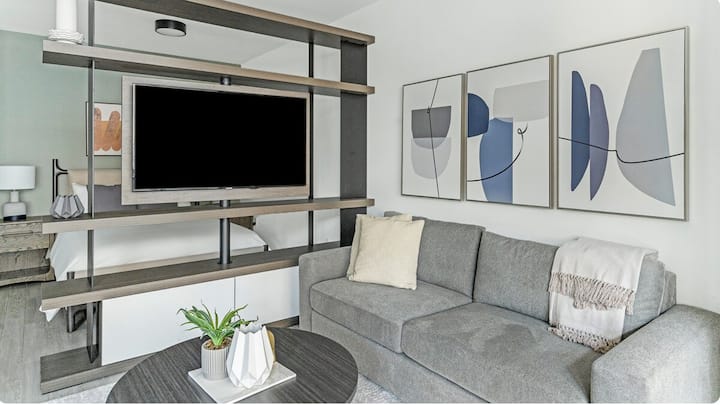 The Bayfront Ii • Vibe 8696 - Key Biscayne