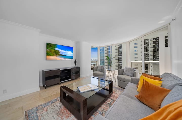Florida Magic 3br Bayfront Sunrise - Miami, FL