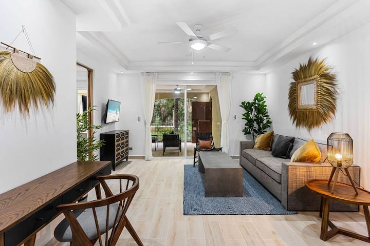 Stylish Ground Floor Condo  Walking To Town - Tamarindo