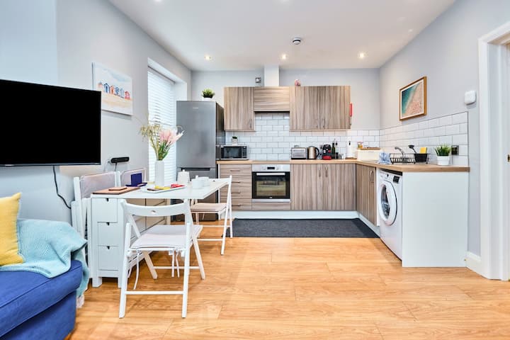 Charming Portrush Harbour Apartment - Castlerock