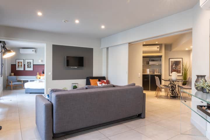 Entire Building In The Heart Of Athens – Sleeps 15 - Atenas