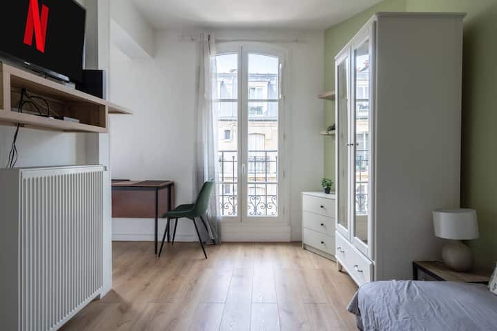 Cocon Aux Portes De Paris - ibis Paris Porte de Clichy Centre