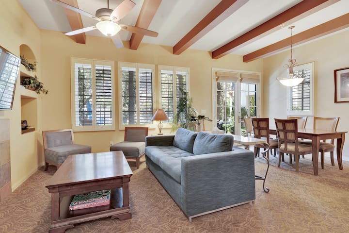 Desert Oasis Villa #A, Steps From Pool! - La Quinta, CA