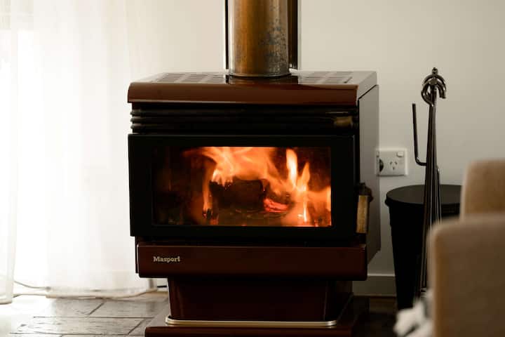 Bowral Beauty With Fire Place - Bowral