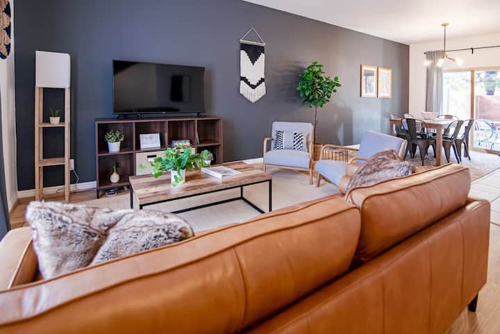 Cozy Townhouse Near Zion & Bryce | Pool & Hot Tub - Kanab, UT