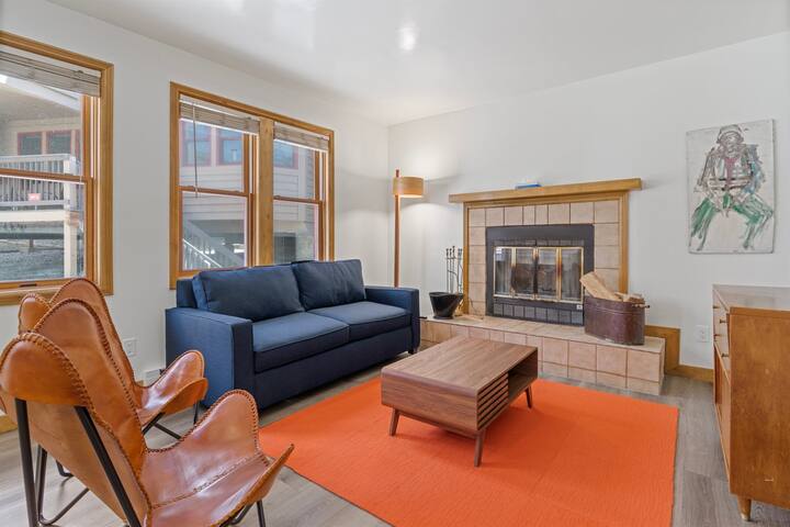 Updated Modern In-town Condo | Pool | Hot Tub - Durango, CO