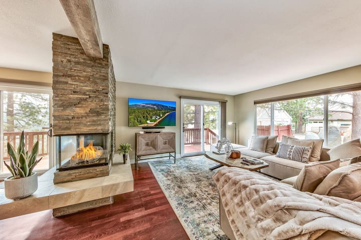 Lx7 Luxury Midcentury Villa W/ Hot Tub - Lake Tahoe