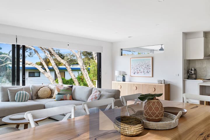Modern Coastal Beach House | Rye Entertainer - Rye