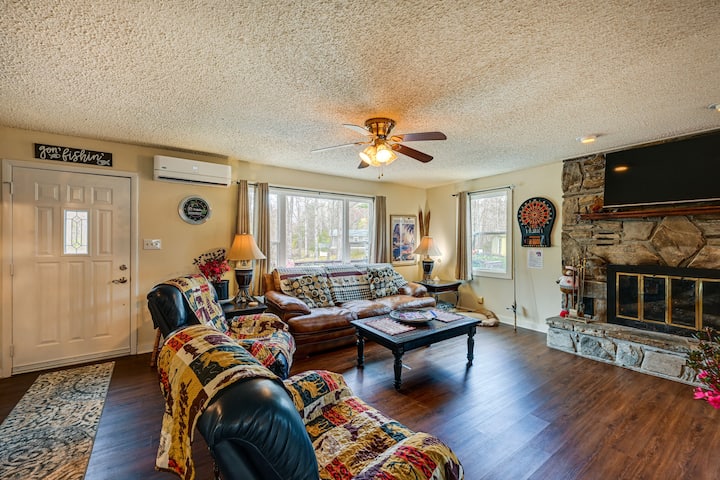 Whittier Vacation Rental Cabin W/ Private Hot Tub - Cherokee, NC
