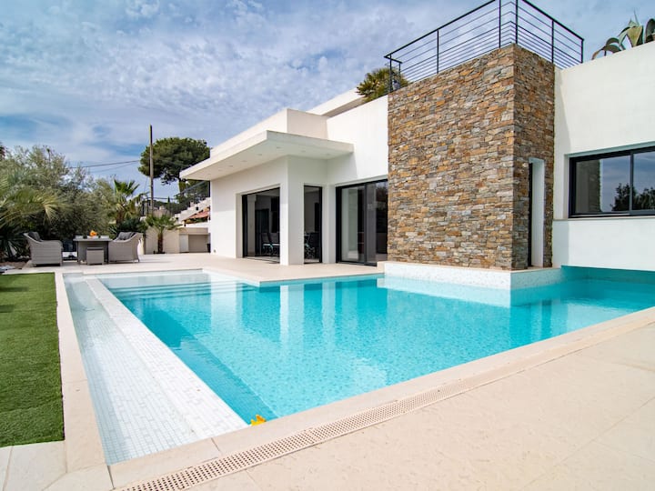 L'oustaloun By Interhome - Fréjus