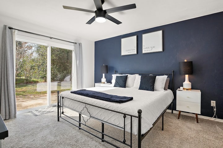 Quiet Cul-de-sac Home - Daytona Beach, FL