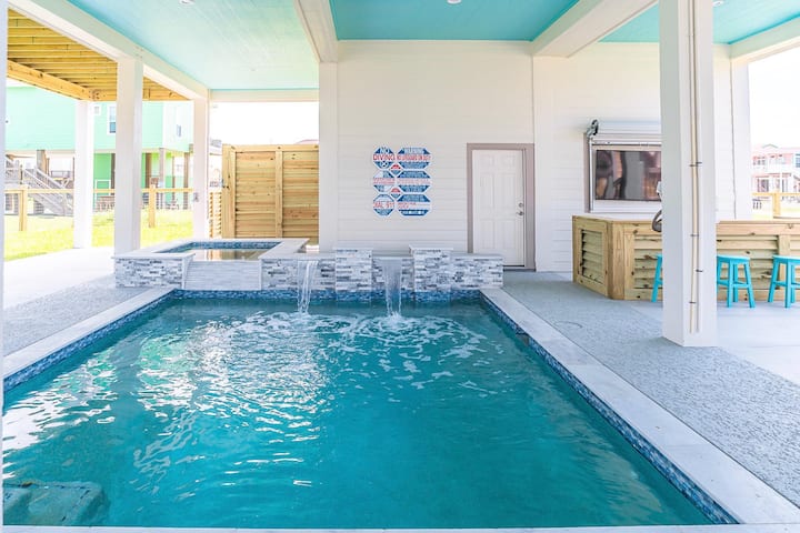 The Grand Pearl: Private Pool & Spa ~ Beach Access - Crystal Beach, TX