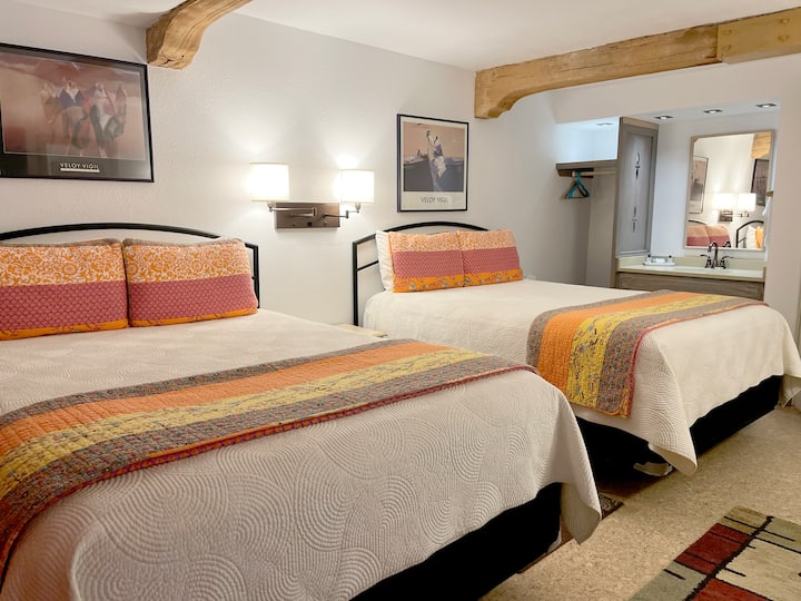 Comfortable Condo Close To The Fun - Taos Ski Valley, NM