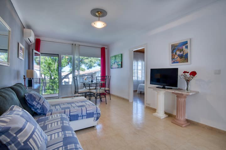 Confort: Bel Appartement à L'escala Avec Grande Te - L'Escala