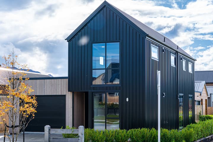 Amazing Alpine Views In Wanaka - Wanaka