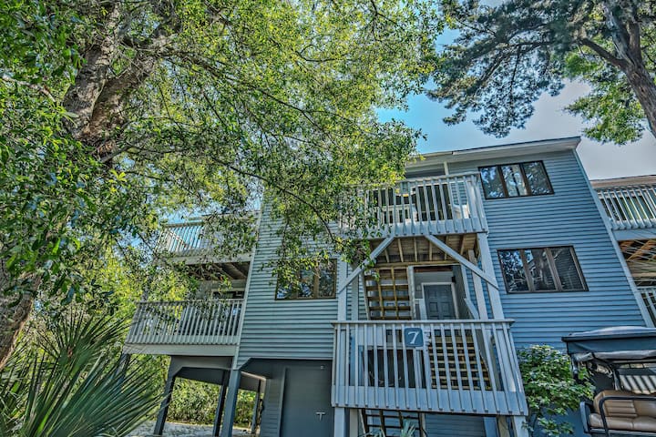 Top Floor Condo With Community Pool In Royal James - Southport, NC