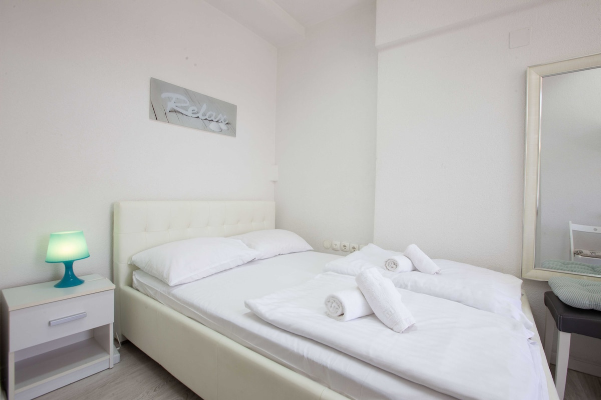 Lilly studio apartment 1 - Apartments for Rent in Zadar, Zadarska ...