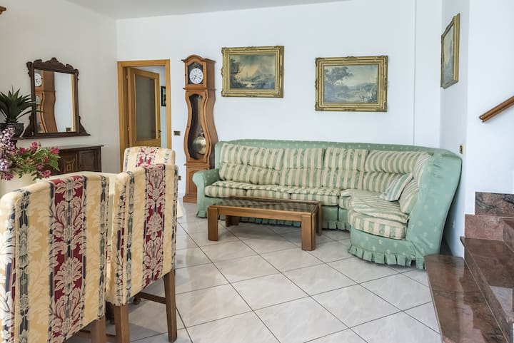 S297 - Sirolo, Five-room Villa With Garden - Sirolo