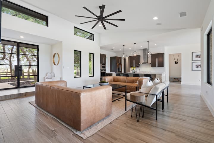 Riverfront Oasis With Private Heated Pool - Georgetown, TX