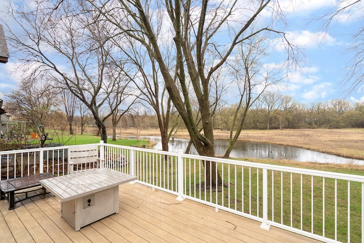 Minnestay* Creekside Lodge | Near Paisley Park - Eden Prairie, MN
