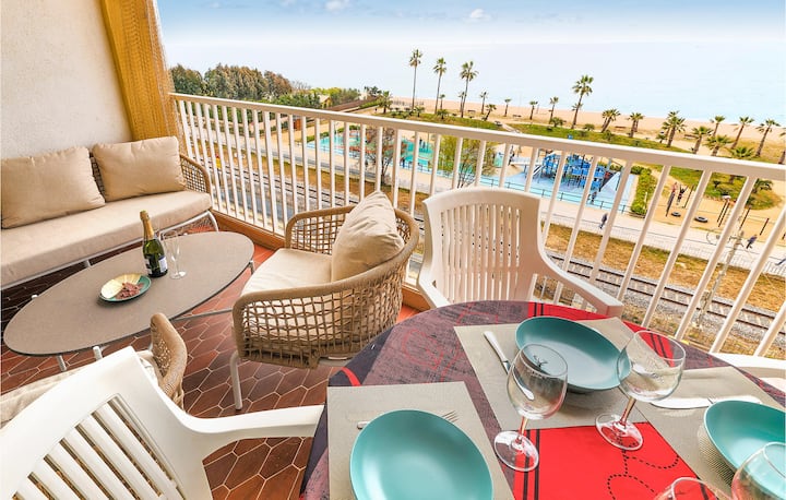 Nice Apartment In Pineda De Mar - Pineda de Mar
