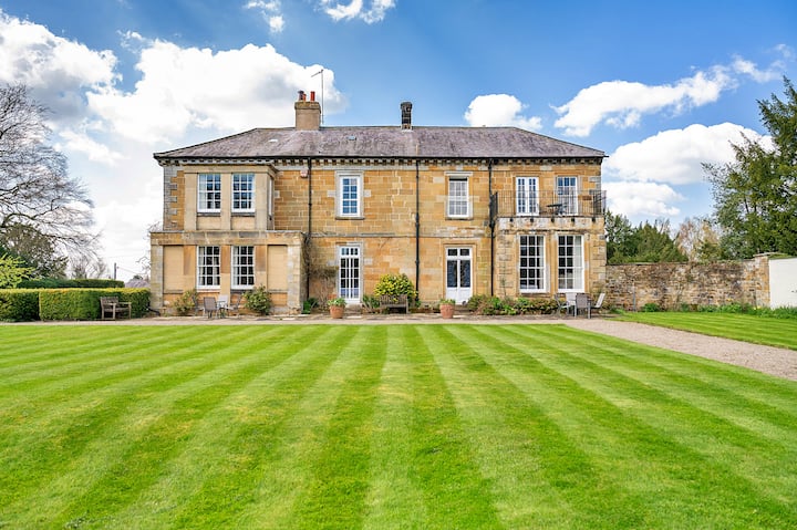Roulston Hall Apt - England