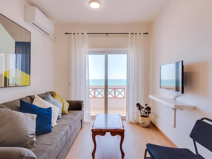 Beach Front, 2 Bdr Apartment With Balcony - Vilamoura