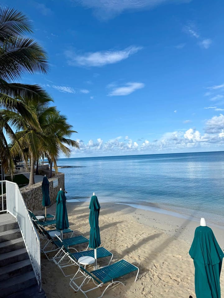 Outstanding Value,plantation Village #44 - 7mbeach - Cayman Islands