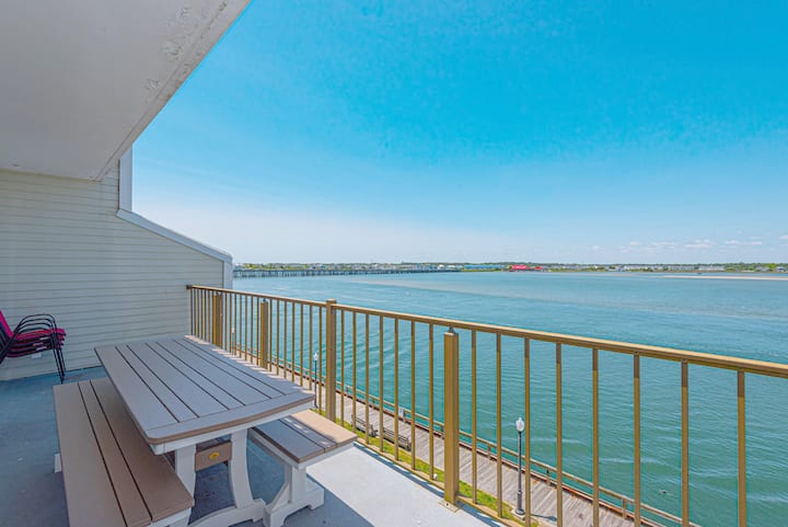 Crab Cove On The Bay 404 Is A Beautiful Bayfront - Ocean City, MD