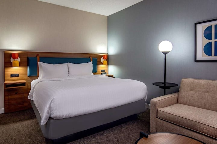 Close To Foxborough Country Club! Pets Allowed! - Foxborough, MA