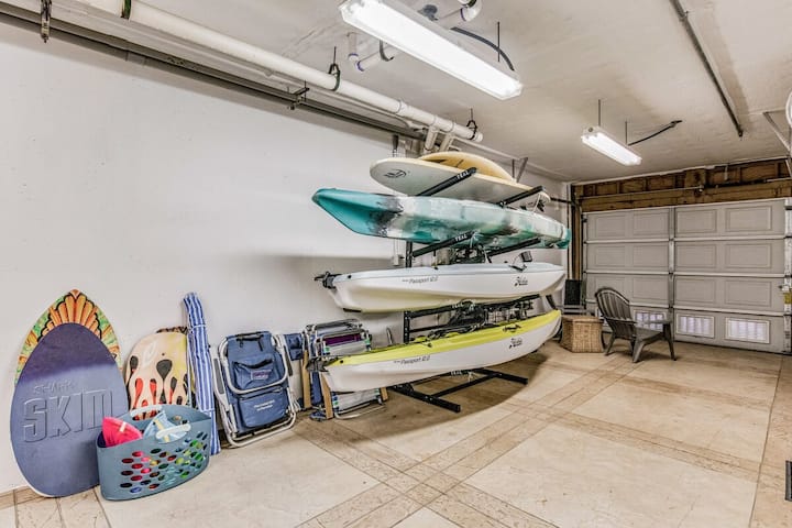 Kayaks & Paddle Boards/private Patios Water Views - Pensacola Beach, FL