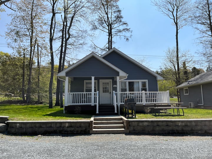 Lake Wallenpaupack Lakeside Cabins - Kipp 4 - Lake Wallenpaupack, PA