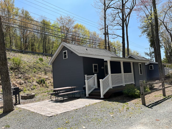 Lake Wallenpaupack Lakeside Cabins - Carins 12 - Fairview Lake, PA