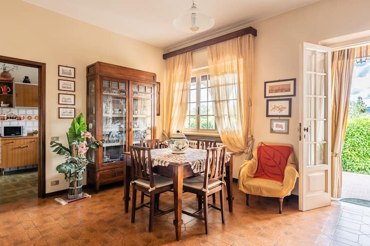 Tea Rose House - Lucca